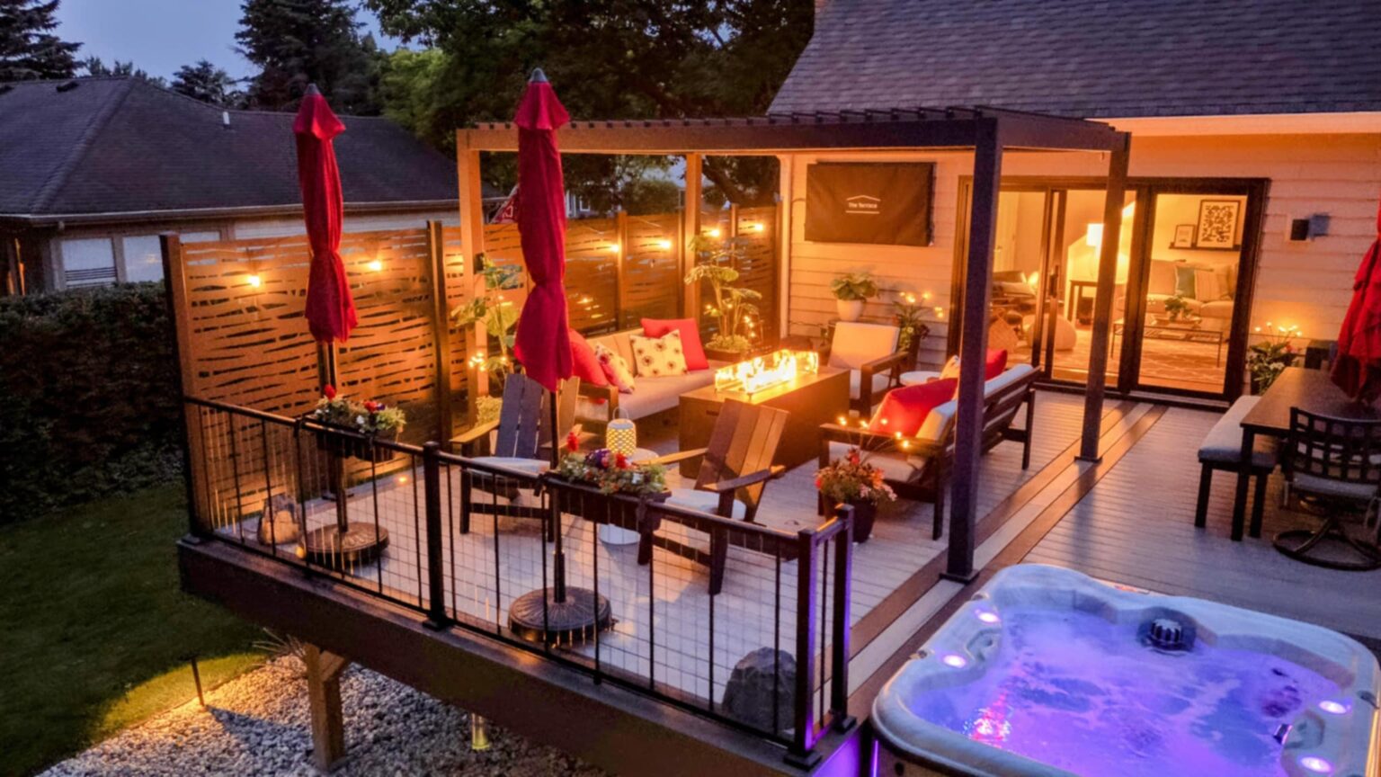 How Long Does a Composite Deck Last in Barrington, IL? | Decked Out Builders