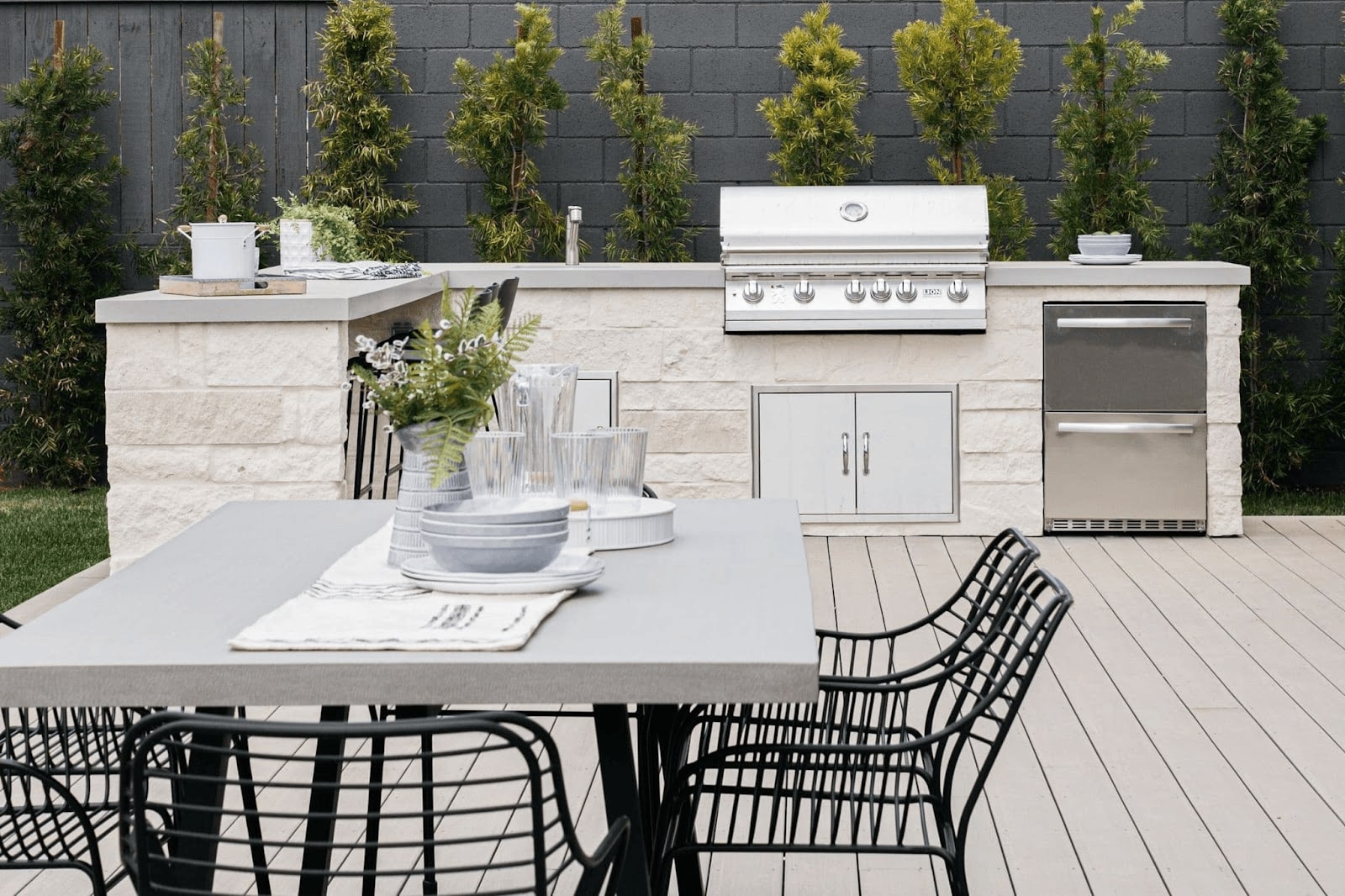 8 Must have Deck Features | Decked Out Builders